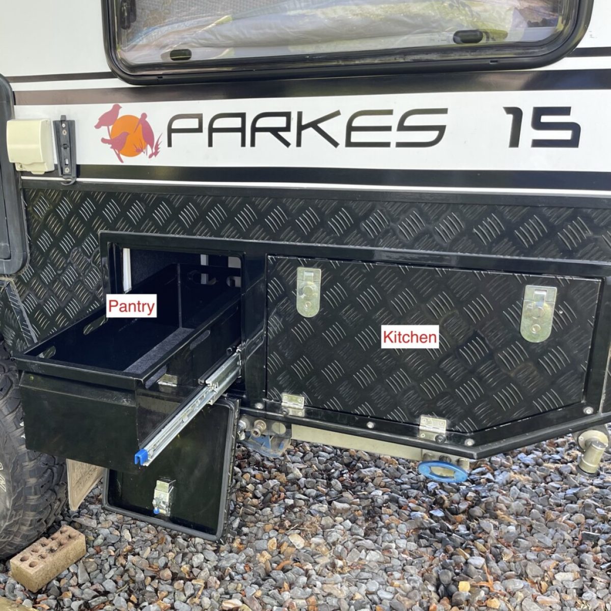 Fully Off-road 4x4 Hybrid Ezytrail Parkes 15 - Caravan Sales