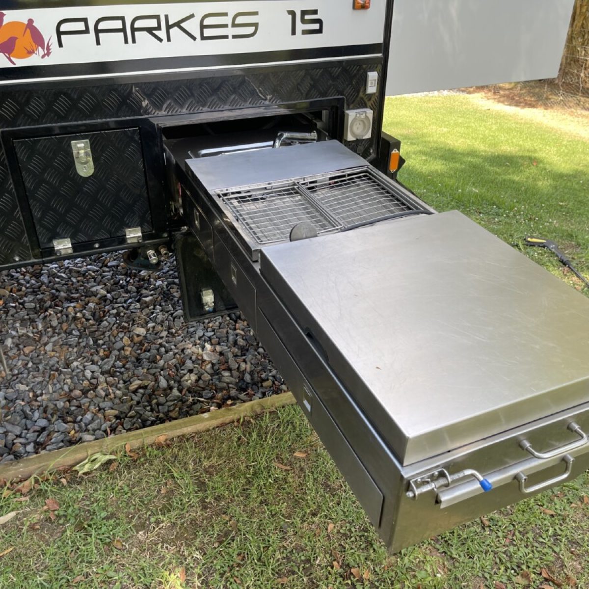 Fully Off-road 4x4 Hybrid Ezytrail Parkes 15 - Caravan Sales