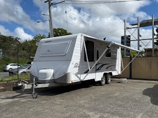 2013 Jayco StarCraft 20ft tandem axel - Caravan Sales