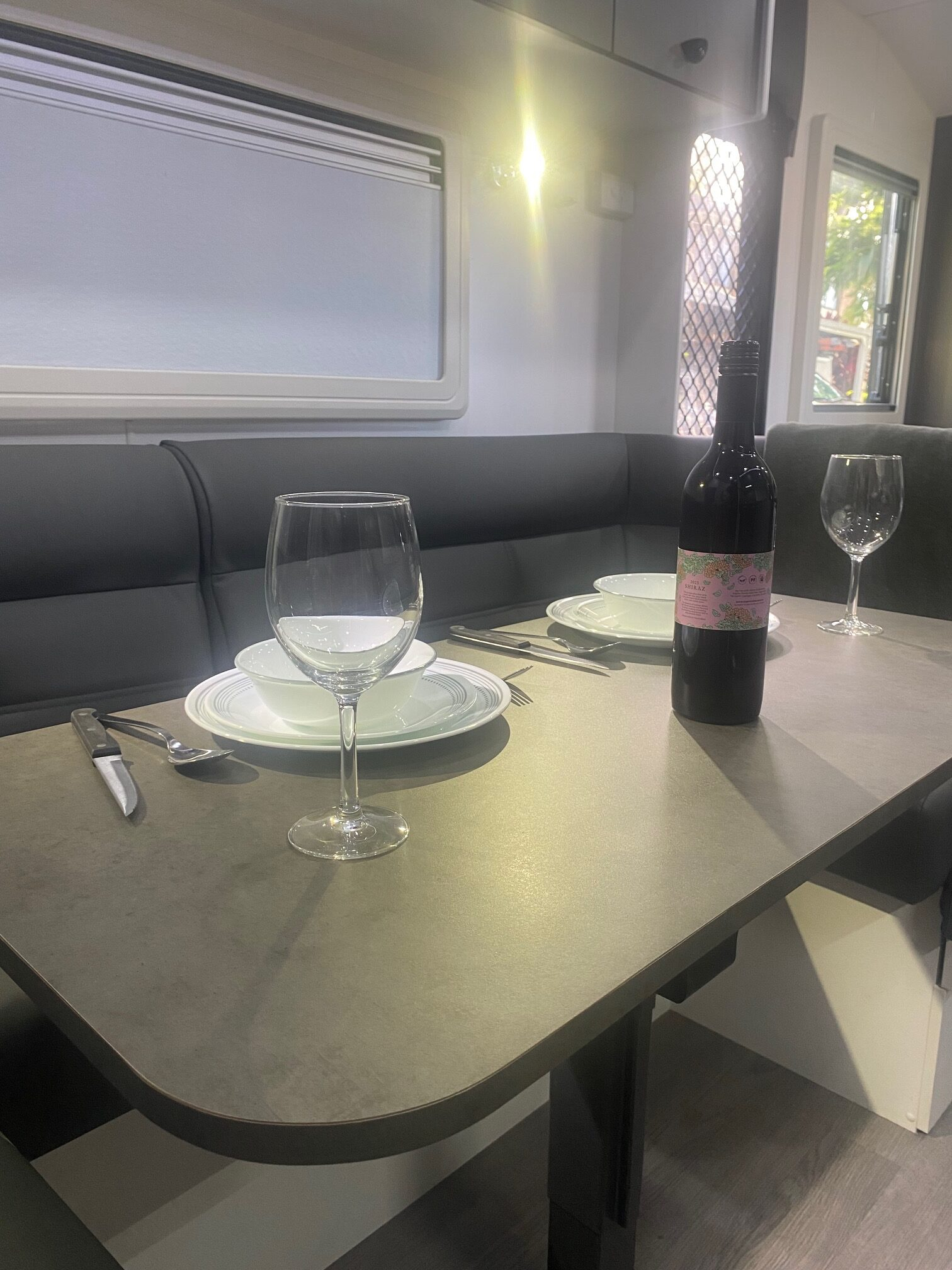 2022 Franklin Razor Triple Bunk Caravan 22ft - Caravan Sales