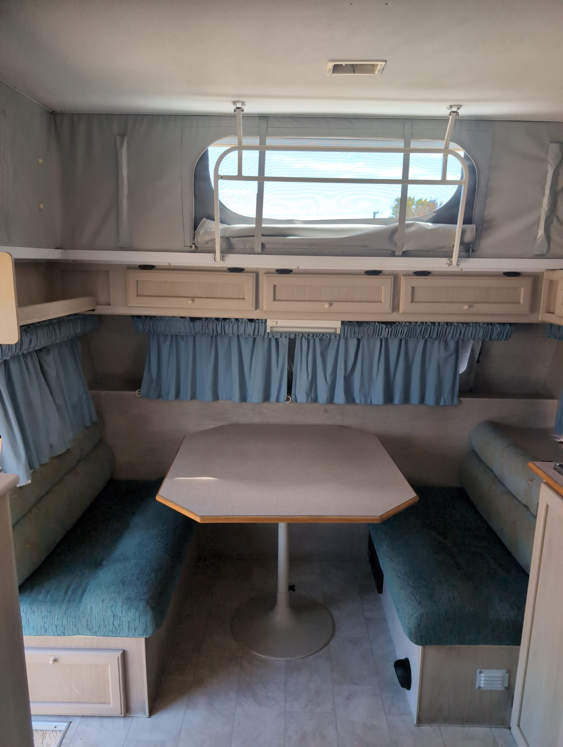 2000 Jayco Freedom Pop Top Solar,Diesel Heater, Air command A/C ...